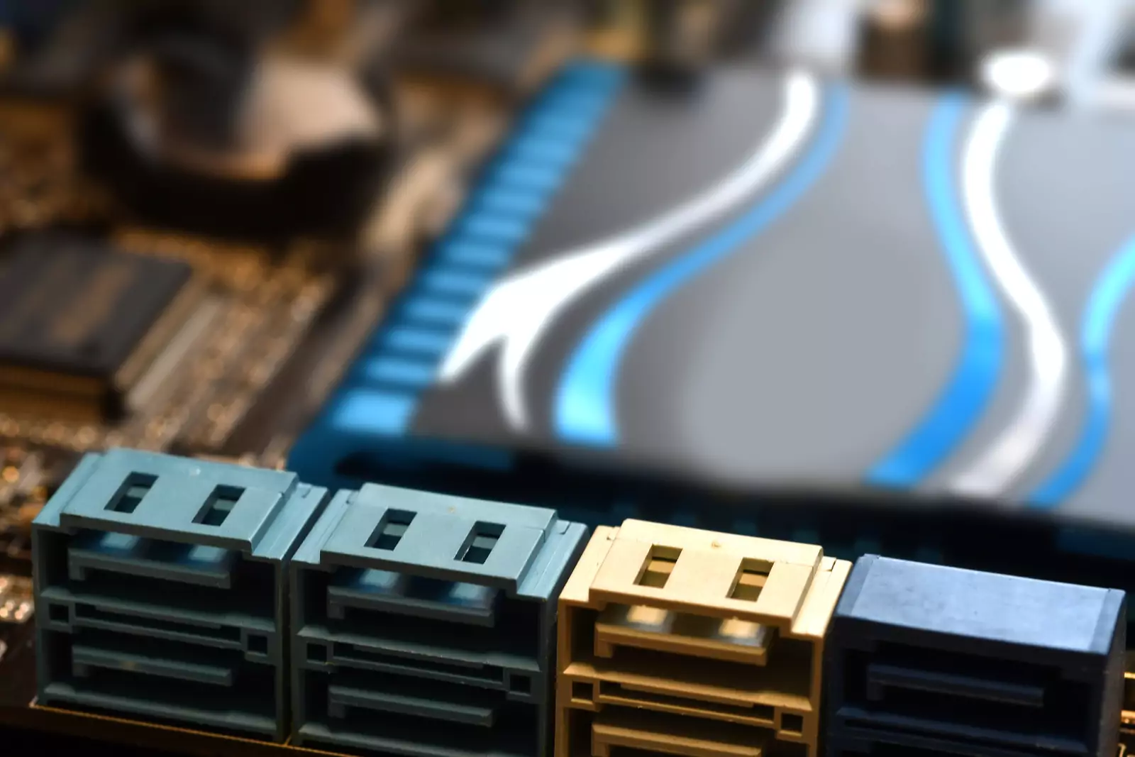 What Does a SATA Port Look Like? - Best Gaming Reviews