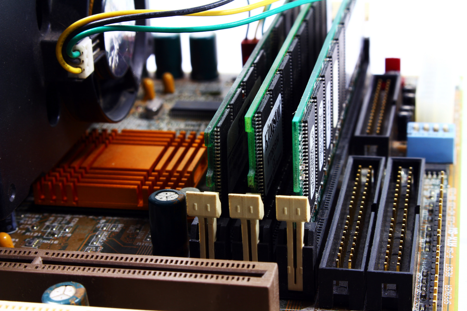 Buying Used RAM, is it Okay? What to Consider First? - Best Gaming Reviews